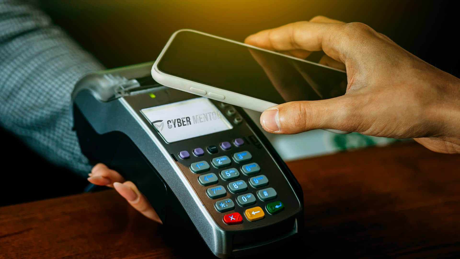 Pagos con Móvil: ¿Es Seguro Usar Google Pay o Apple Pay? » CM